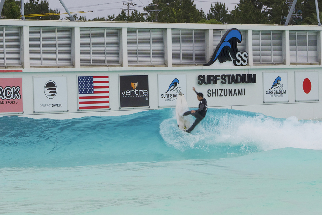 静岡県静波にある人口ウェーブプール、SURF STADIUM を初めて体験してみた。 | TETSUYA MAG. -森田哲也のウェブサイト-